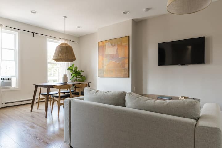 The Alana - A Chic Duplex W/parking, 40 Min To Nyc - Jersey City, NJ