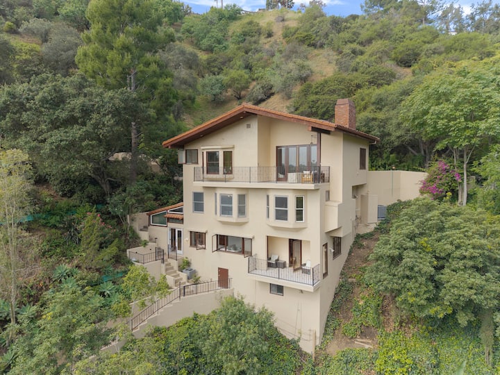 3 Story Hideaway In Beverly Hills - Encino - Los Angeles