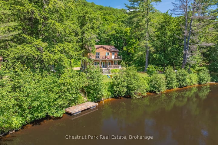 Private Riverfront Retreat | Near Lake Vernon - Huntsville
