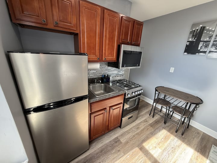Modern Urban Studio • Minutes To Nyc & Metlife - Union City, NJ