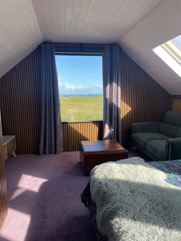 Seaside Suite - Ensuite Seaview Room/own Entrance. - Kilkee