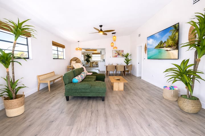 Ocean Views From Every Room • Pool • Bali Vibes - Hudson, FL