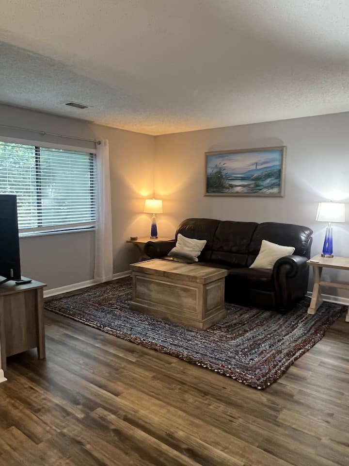 Tropical Hideaway - Temple Terrace, FL