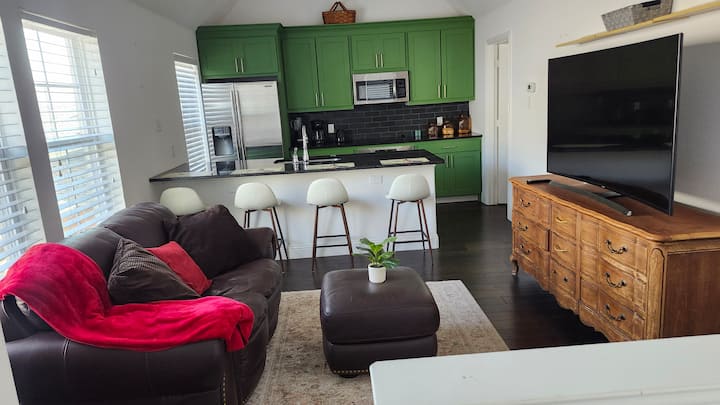 Private Apartment In Dallas-ft Worth - Bedford, TX