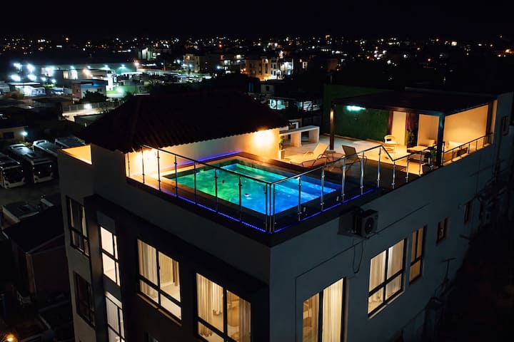 Private Rooftop Jacuzzi •Luxury Penthouse Sleeps 8 - La Romana