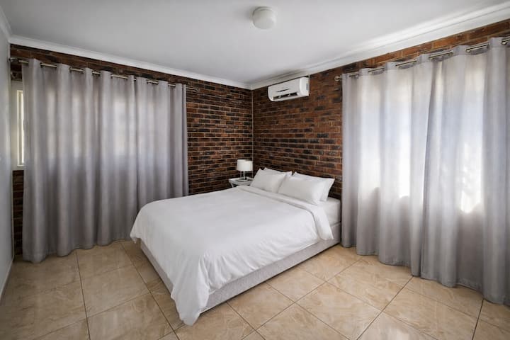 Work, Rest, Repeat – Comfortable 2br Flat In Kathu - Kathu