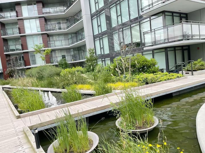 Richmond Close Skytrain Station2b&1b - Delta