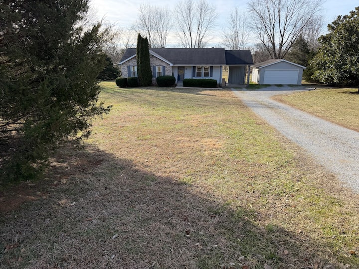 Beckwith Country House - Lebanon, TN