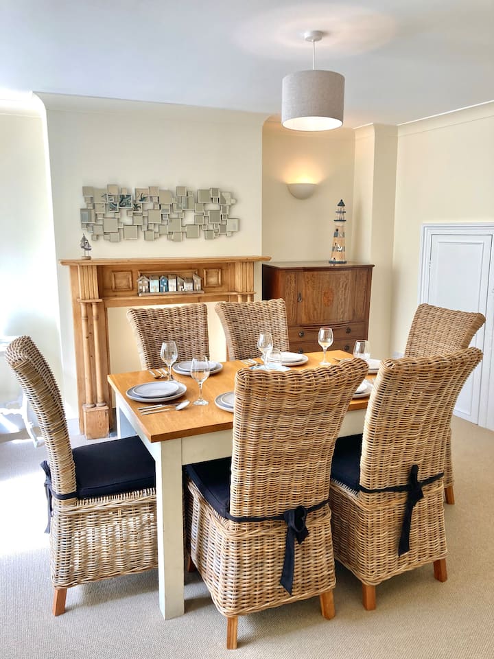 Sailor Vie, Coastal Cottage - Appledore