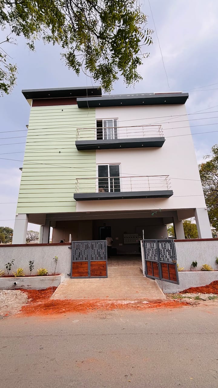 Ashley Homestay 2bhk–codissia, Airport, Tidel Park - Coimbatore