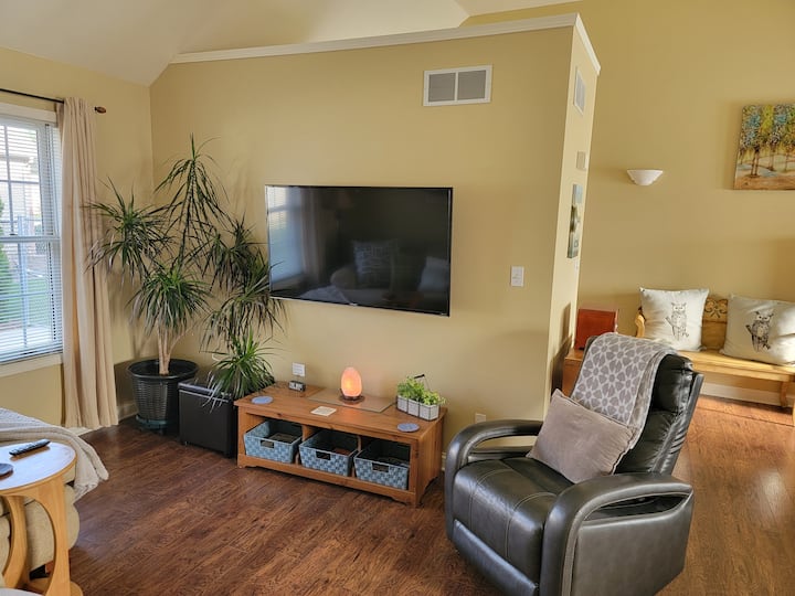 Trailside Retreat - Portage, IN