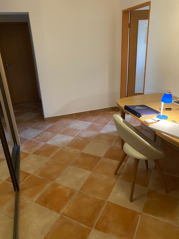 Urban Living: Helle 3-zimmer-oase Mit 2 Balkonen - Offenbach am Main