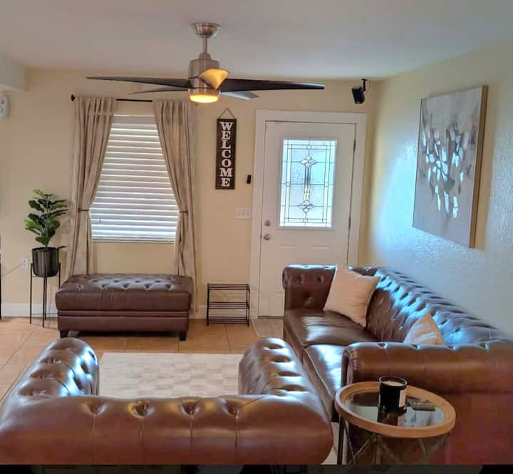Sunny Family Fun Retreat! - Tampa, FL