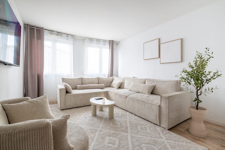 Le Spacieux Avec Garage Privé - Reims