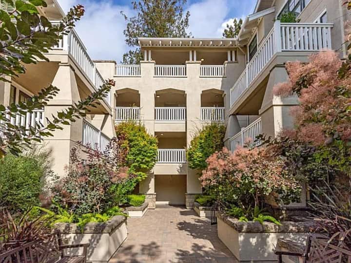 Downtown Palo Alto Condo - Palo Alto, CA