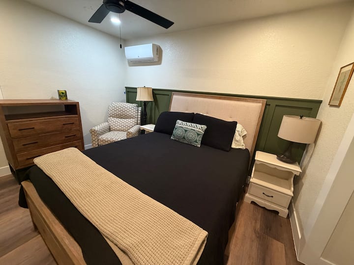 The Irish - Cozy Pub Suite @ Llv - Littleton, CO