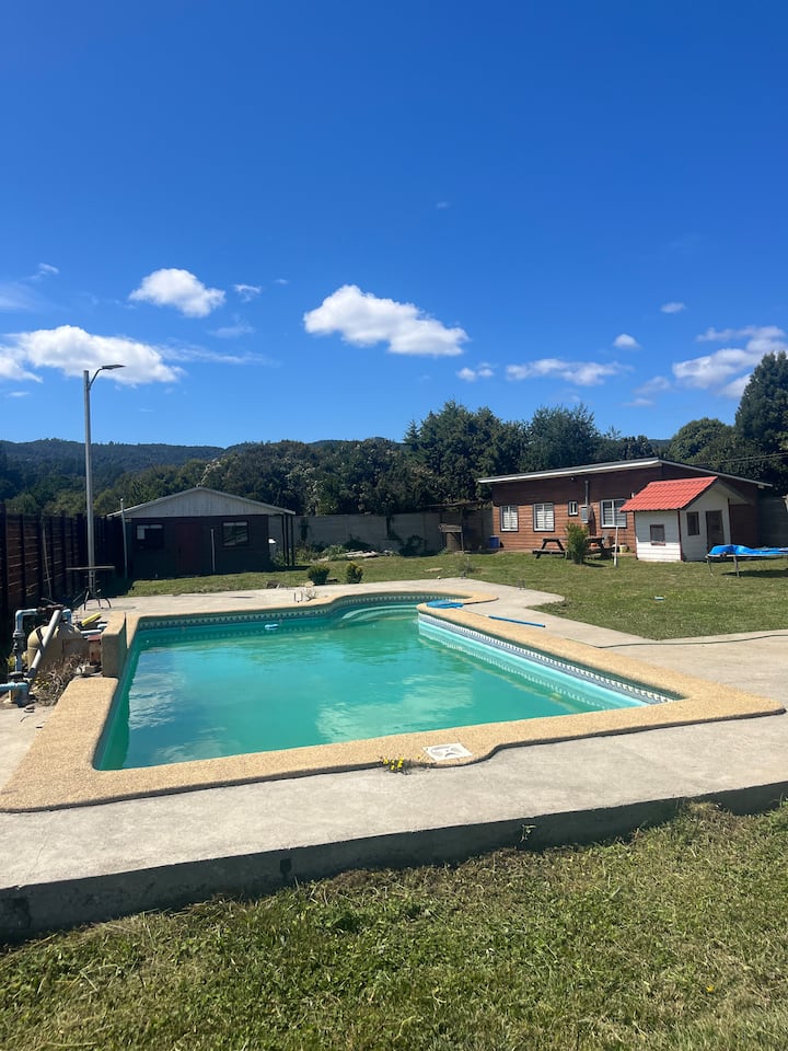 Casa Con Piscina Más Quincho En La Costa-valdivia - Valdivia