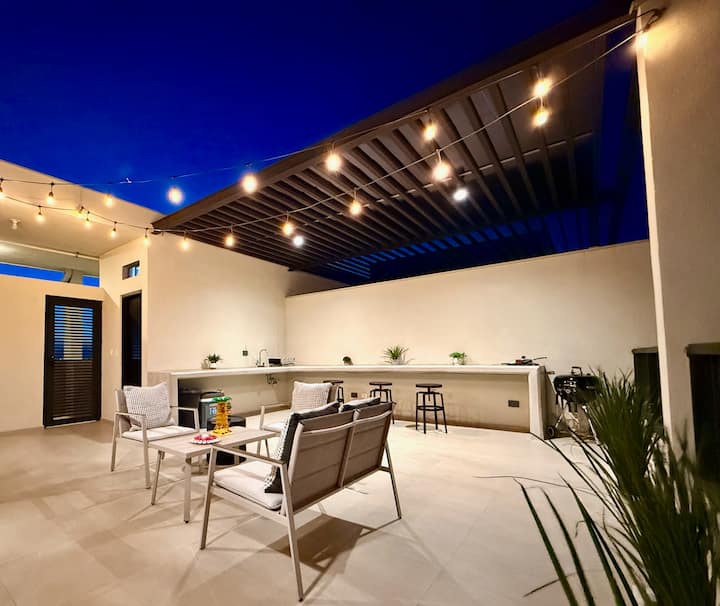 Apt + Private Terrace + Pool · Near Bbva Stadium - 구아델로프