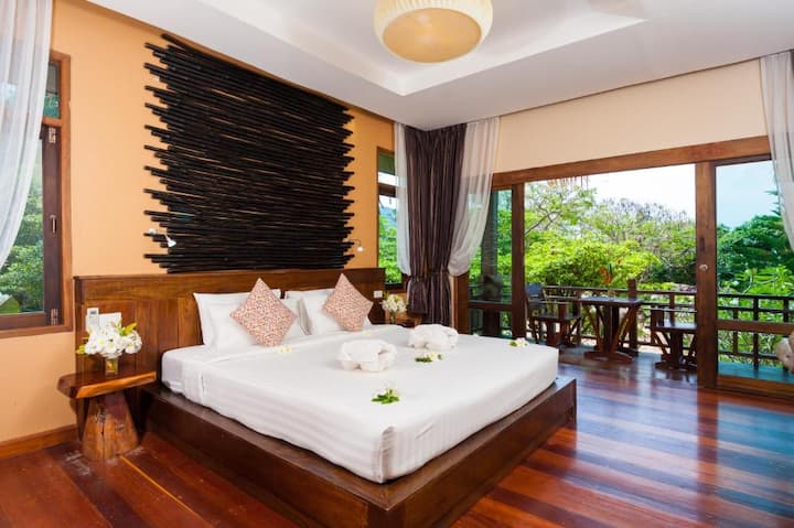 Superior Villa With Private Beach - Ko Tao