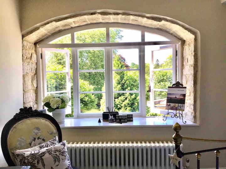 Quirky Loft Apartment Overlooking The River Avon - Bradford-on-Avon