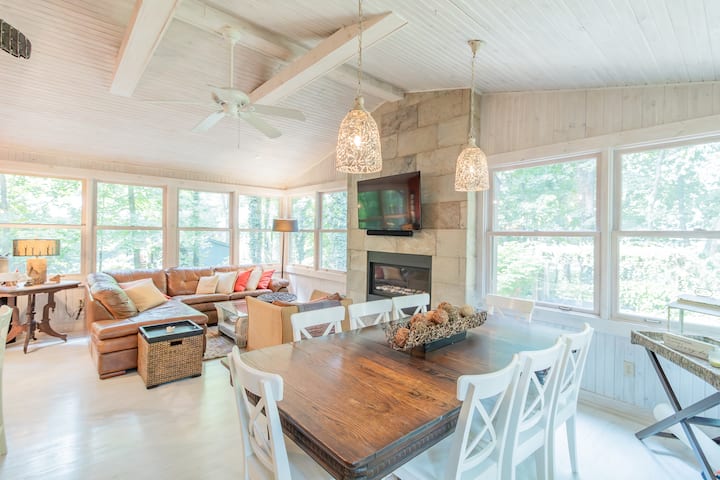 Steps To Private White Sand Beach & Sunsets - Grand Bend