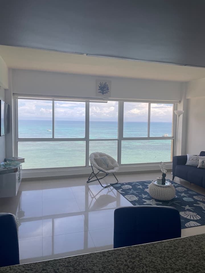 Sol Y Mar Bello Y Romántico Apto Con Vista Al Mar - Venezuela