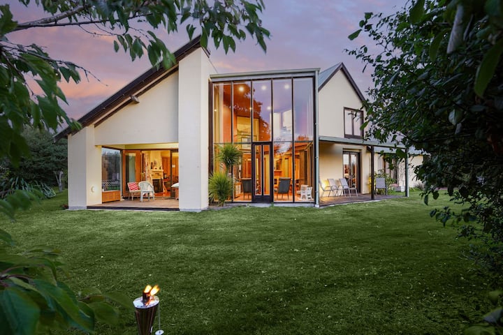 Paradise In Town 2 - Kaiapoi