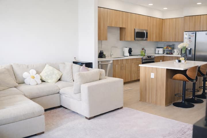 Modern Luxury 1br | 1 Min - Vta |Resort Amenities - Los Gatos, CA