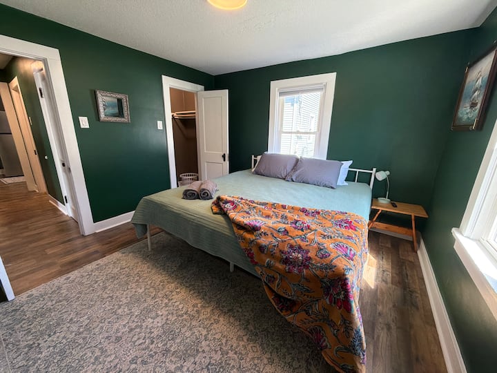 The White Egret Of Lake Ave 3br/1ba Downtown Fw - Fort Wayne, IN