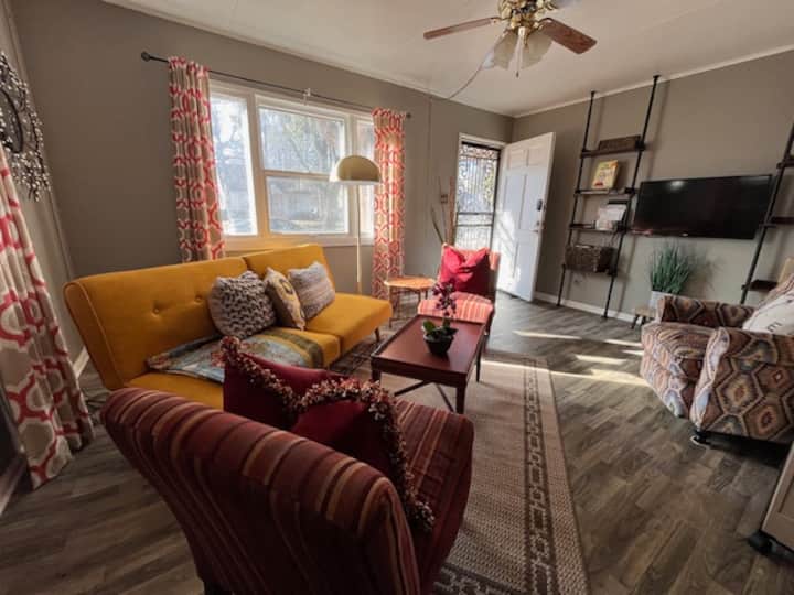 Entire 2br Home ~ 15 Min To Downtown & Parks - Milwaukee