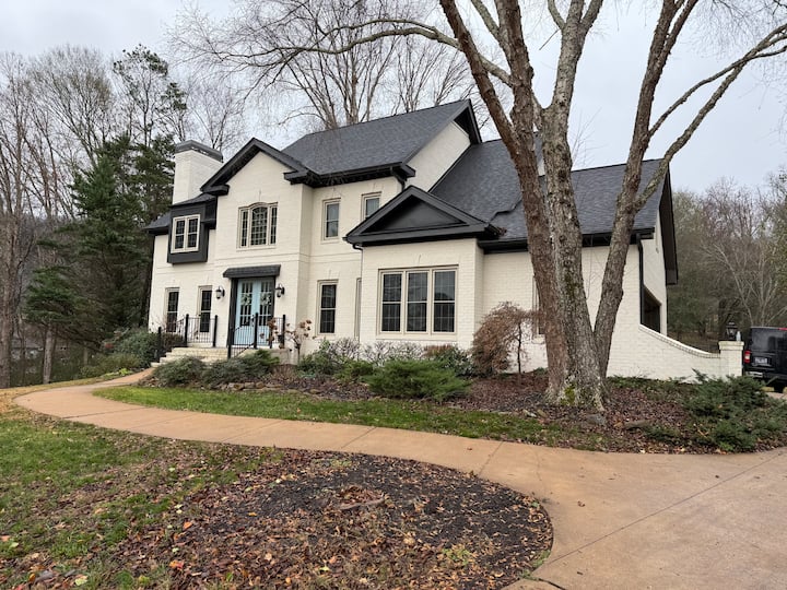 Frost Creek Retreat | Hot Tub • Pool - Georgia Winery, Ringgold