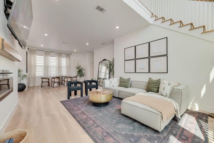 World Cup Retreat | 4br Modern Home Near Stadium - 알링턴