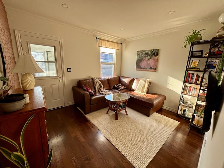 Cozy Cottage In The City - Toronto