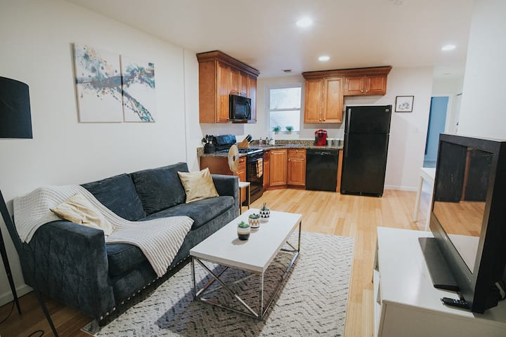 Near Metro & Convention Center, 2 Units - Hyattsville, MD