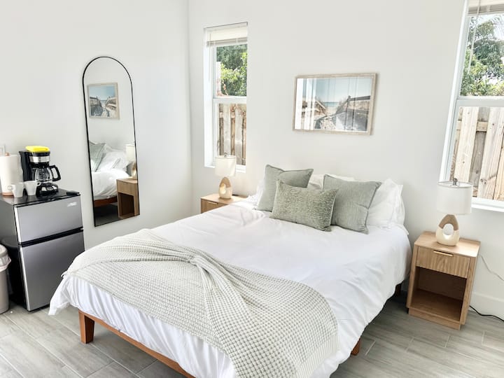Cozy And Modern Studio In West Palm Beach - West Palm Beach, FL