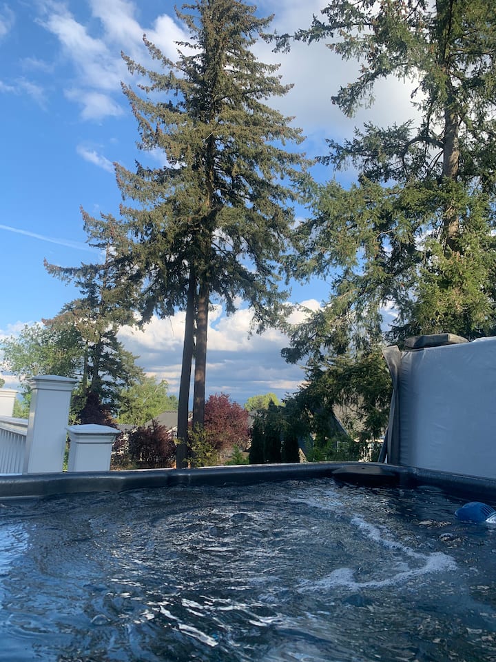 The Camas Cottage - Washougal, WA