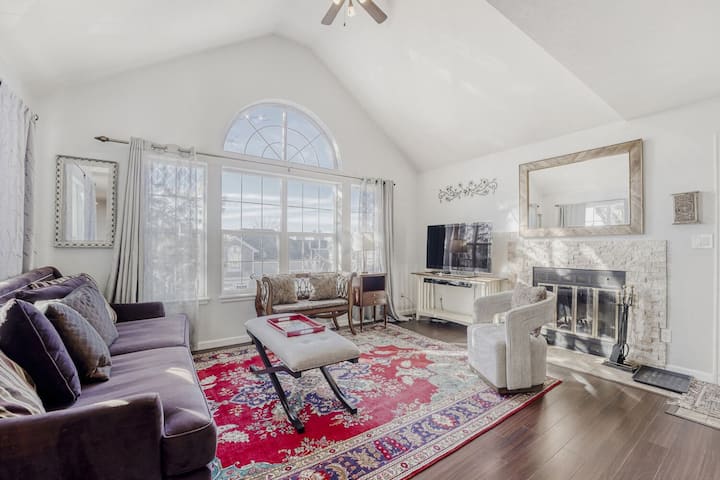 Cozy 2x2 In Centennial Close To Dtc - Centennial, CO