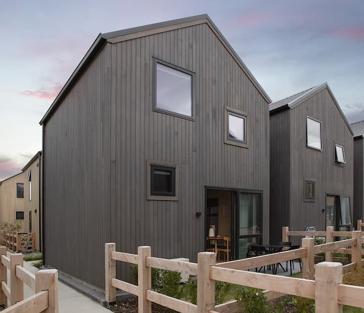 Ski Villa With Carpark 49, Brand-new Snow Retreat! - アロータウン