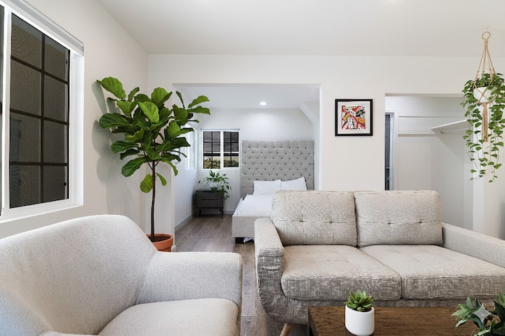 Unique 1 Bed Apartment Unit Near Beverly Hills - Beverly Hills