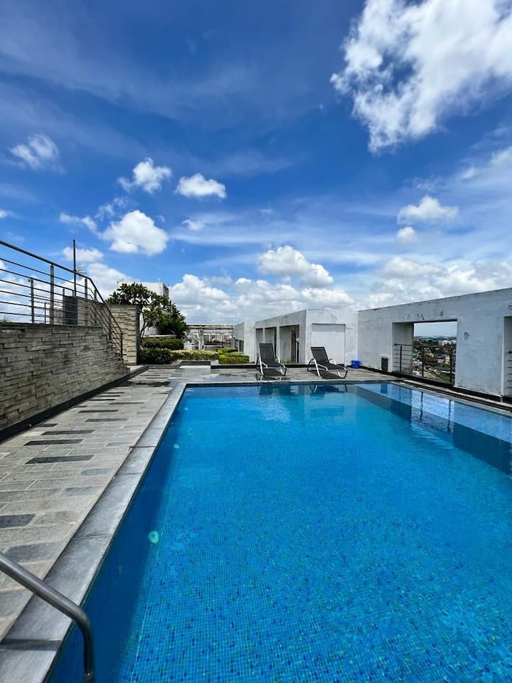 Modern Cozy Retreat At Siddha Xanadu - Calcutta