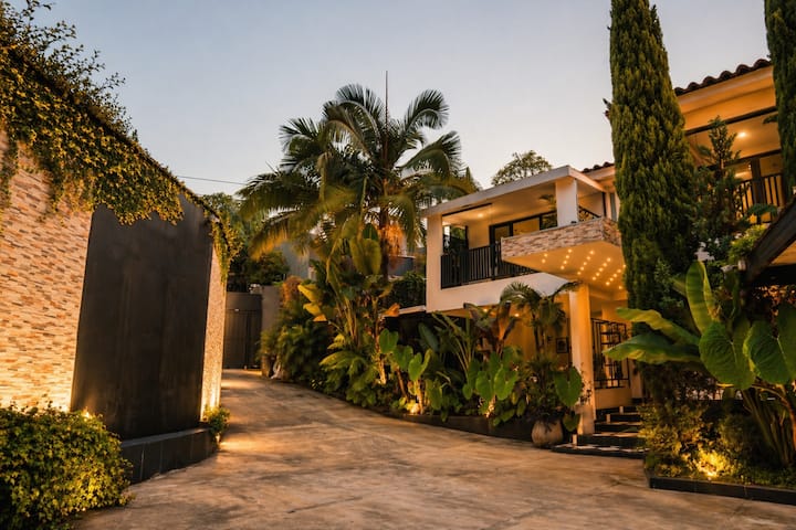 Luxury Private Villa 16 Guests | Near Provenza - Envigado
