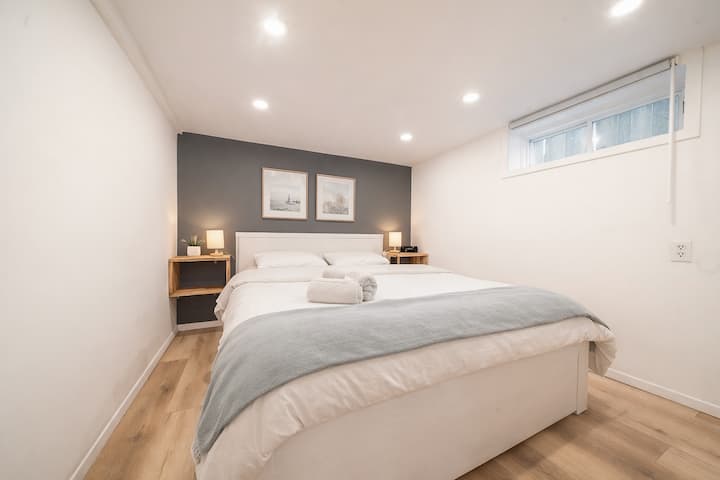 Modern Lower Suite Near East Park & Transit - London