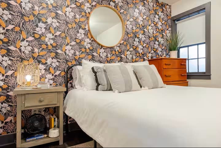 Great For Short Or Long Stays: Downtown New Albany - New Albany, IN