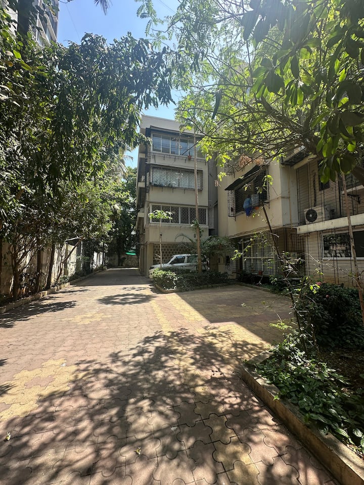 4bhk Fully Furnished Apt Santacruz West - Mumbai