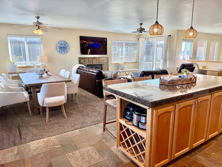 Between A Rock And A Bay Place - Morro Bay, CA