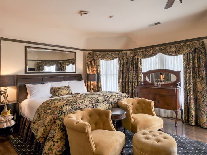 Chocolat - Mins From Downtown Napa - Napa, CA