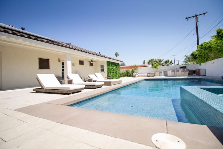 Palm Springs Luxury Rental - Palm Springs, CA