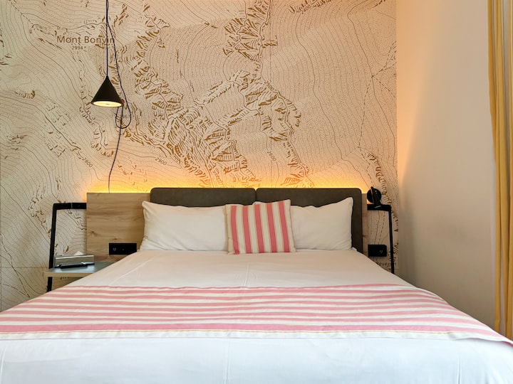 Queen Room Terrace - Contactless Check-in - Sierre