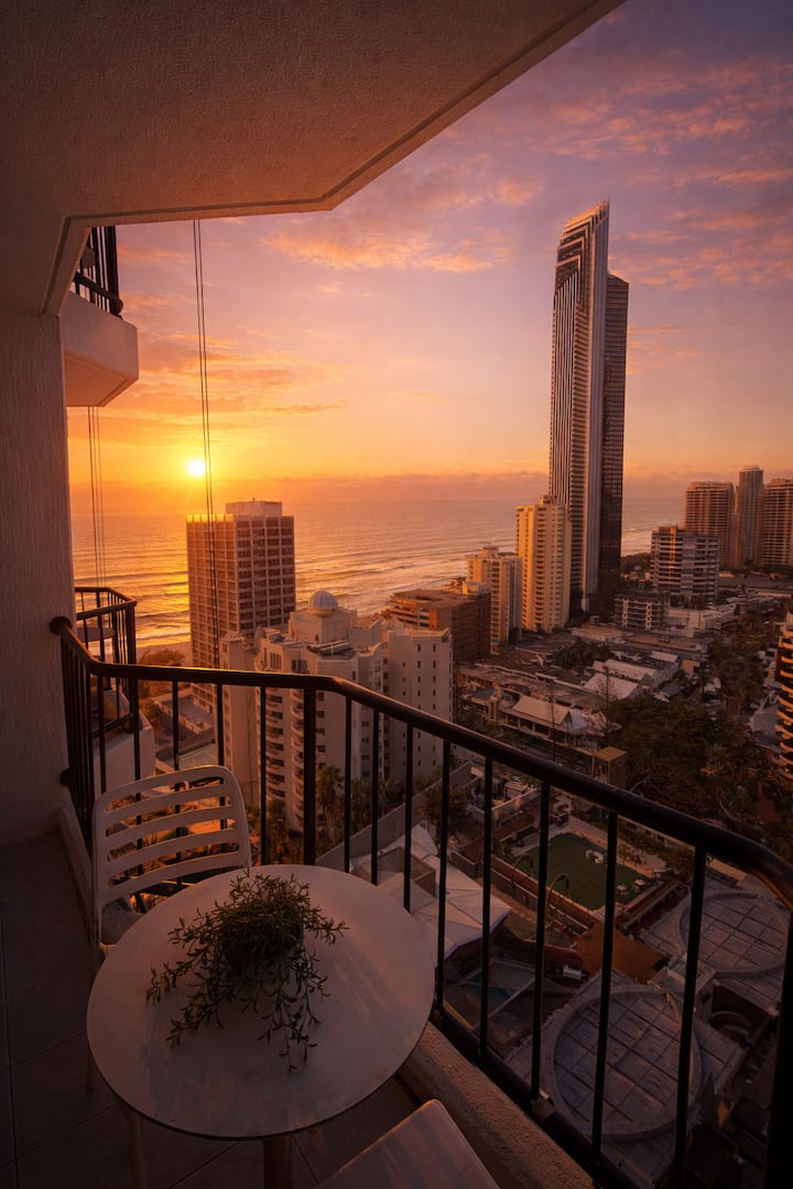 Emerald Sky Retreat - Surfers Paradise