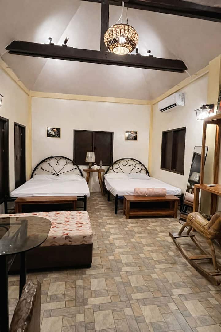 Private Beachfront Escape. 10 Steps To The Ocean. - Philippines